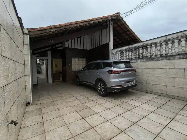 Casa / Sobrado para Venda em Praia Grande/SP Guilhermina 2 Quartos