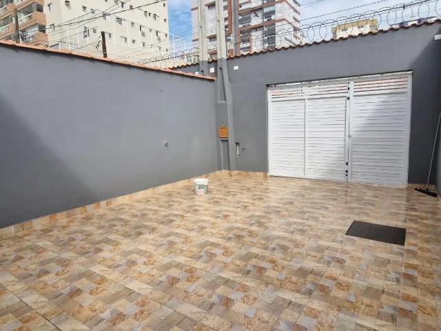 Casa / Sobrado para Venda em Praia Grande/SP Guilhermina 2 Quartos
