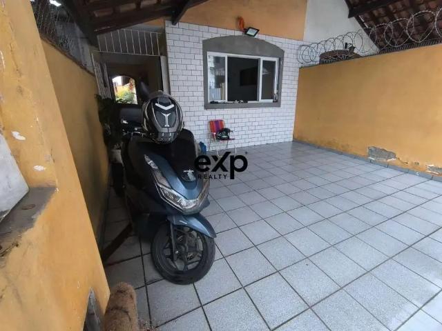 Casa / Sobrado para Venda em Praia Grande/SP Guilhermina 2 Quartos