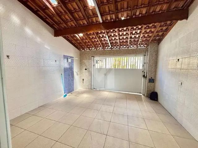 Casa / Sobrado para Venda em Praia Grande/SP Guilhermina 2 Quartos