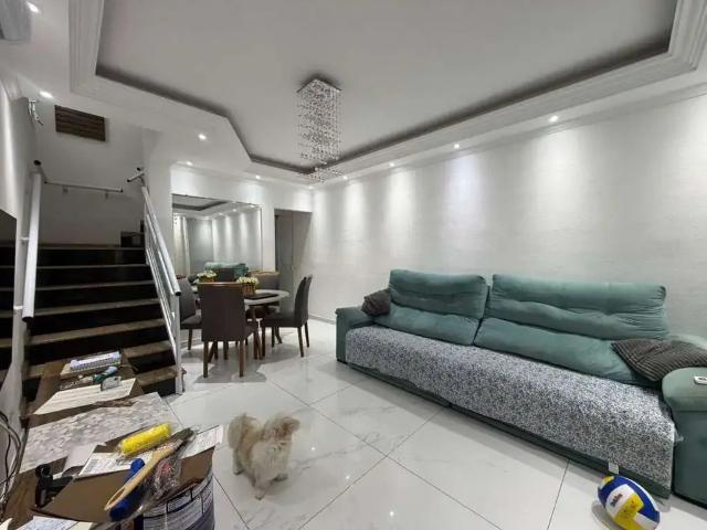 Casa / Sobrado para Venda em Praia Grande/SP Guilhermina 2 Quartos