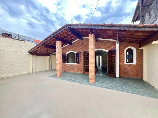 Casa / Sobrado para Venda em Praia Grande/SP Guilhermina 2 Quartos