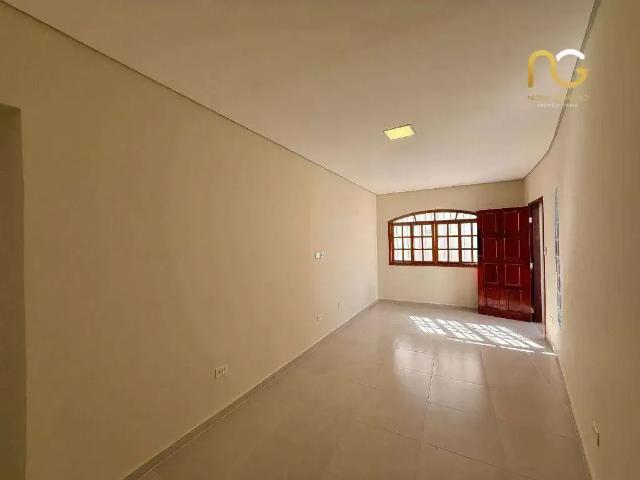 Casa / Sobrado para Venda em Praia Grande/SP Guilhermina 2 Quartos