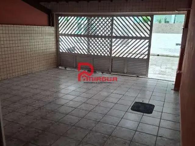 Casa / Sobrado para Venda em Praia Grande/SP Guilhermina 2 Quartos