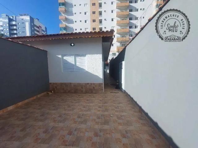 Casa / Sobrado para Venda em Praia Grande/SP Guilhermina 2 Quartos
