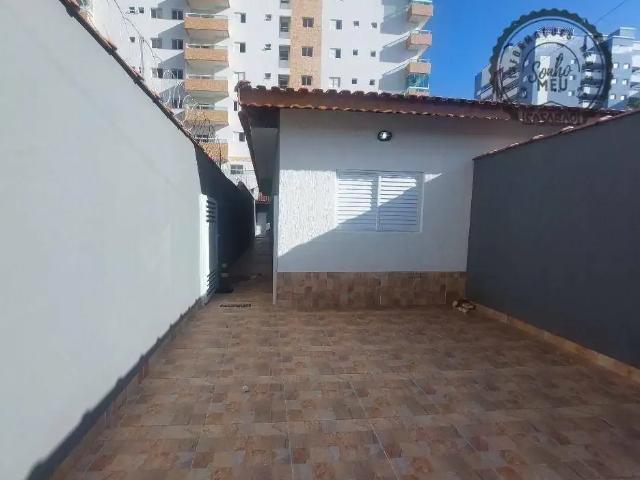 Casa / Sobrado para Venda em Praia Grande/SP Guilhermina 2 Quartos