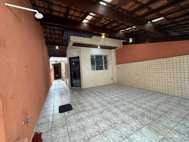 Casa / Sobrado para Venda em Praia Grande/SP Guilhermina 2 Quartos