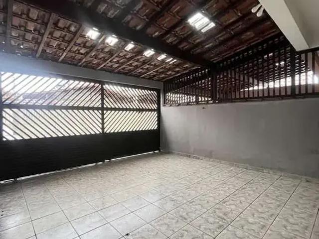 Casa / Sobrado para Venda em Praia Grande/SP Guilhermina 2 Quartos