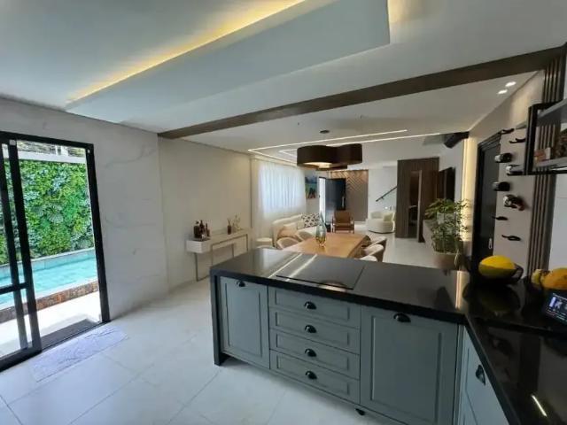 Casa / Sobrado para Venda em Praia Grande/SP Guilhermina 3 Quartos