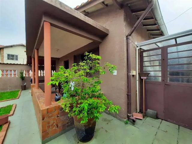 Casa / Sobrado para Venda em Praia Grande/SP Guilhermina 3 Quartos