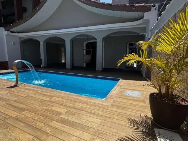 Casa / Sobrado para Venda em Praia Grande/SP Guilhermina 3 Quartos
