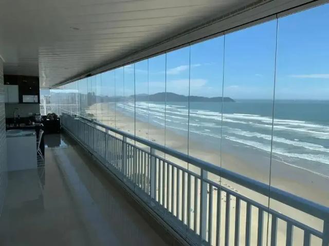 Casa / Sobrado para Venda em Praia Grande/SP Guilhermina 3 Quartos
