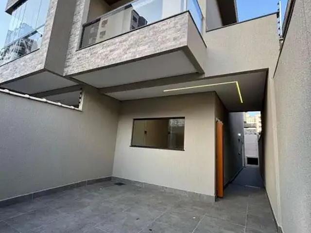 Casa / Sobrado para Venda em Praia Grande/SP Guilhermina 3 Quartos
