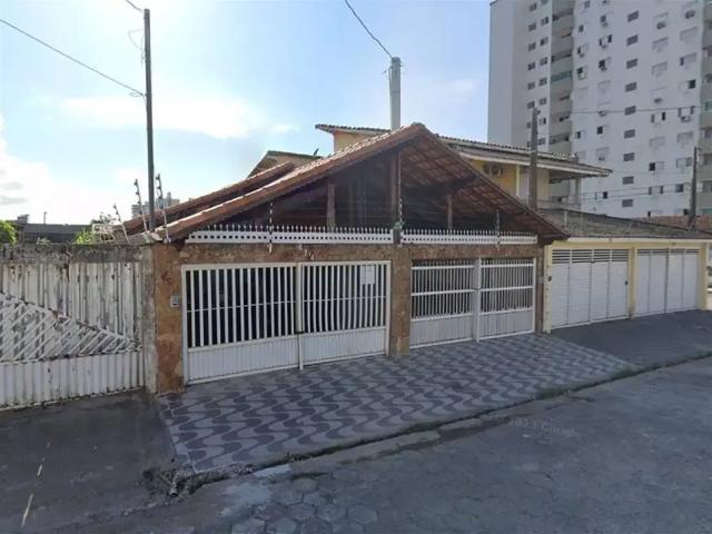 Casa / Sobrado para Venda em Praia Grande/SP Guilhermina 3 Quartos