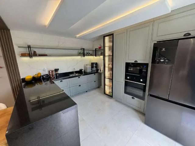 Casa / Sobrado para Venda em Praia Grande/SP Guilhermina 3 Quartos