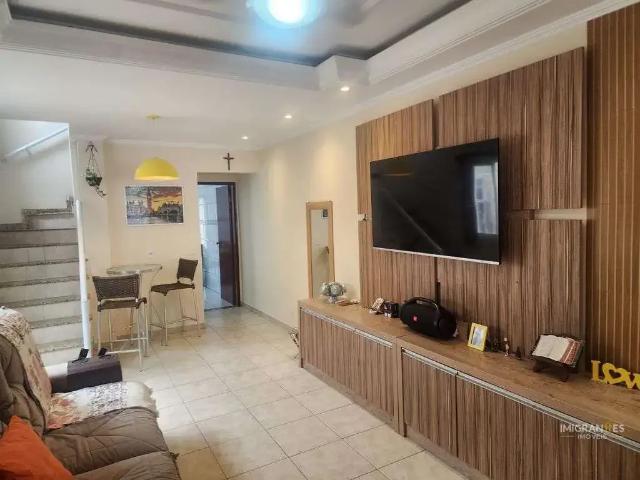 Casa / Sobrado para Venda em Praia Grande/SP Guilhermina 3 Quartos