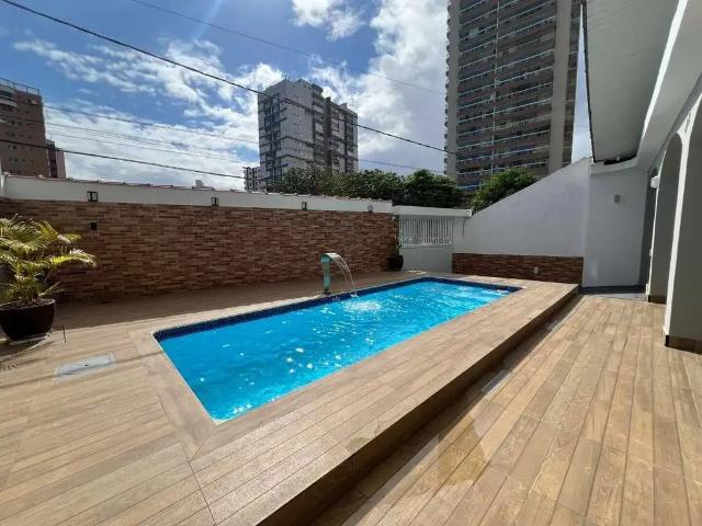 Casa / Sobrado para Venda em Praia Grande/SP Guilhermina 3 Quartos