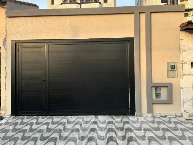 Casa / Sobrado para Venda em Praia Grande/SP Guilhermina 3 Quartos