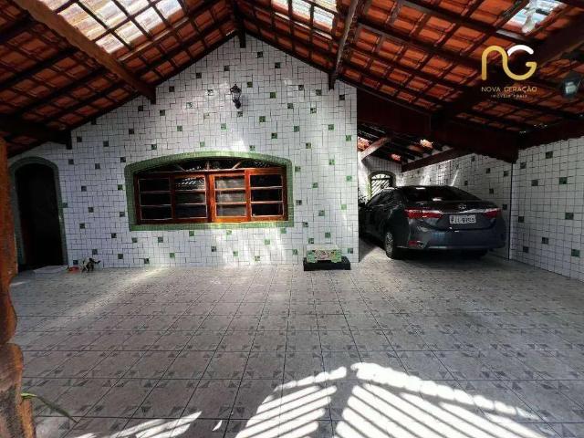 Casa / Sobrado para Venda em Praia Grande/SP Guilhermina 3 Quartos