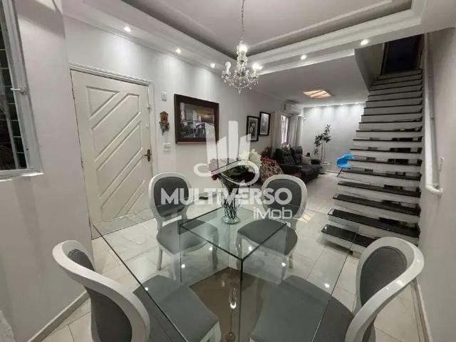 Casa / Sobrado para Venda em Praia Grande/SP Guilhermina 3 Quartos