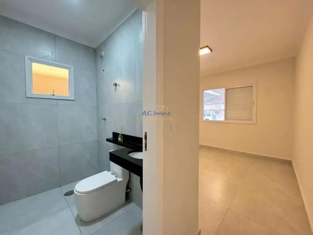 Casa / Sobrado para Venda em Praia Grande/SP Guilhermina 3 Quartos