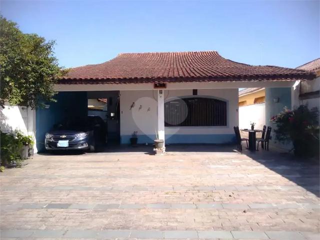 Casa / Sobrado para Venda em Praia Grande/SP Jardim Real 5 Quartos