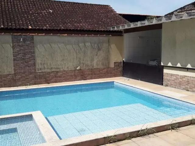 Casa / Sobrado para Venda em Praia Grande/SP Jardim Real 5 Quartos