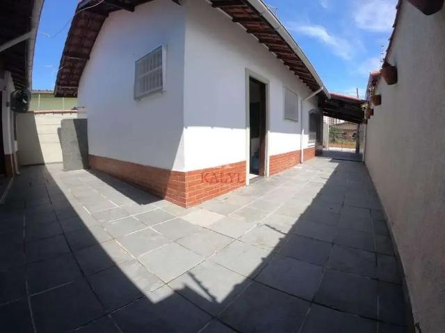 Casa / Sobrado para Venda em Praia Grande/SP Jardim Real 3 Quartos