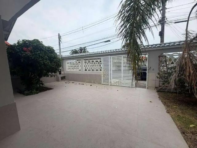 Casa / Sobrado para Venda em Praia Grande/SP Jardim Real 3 Quartos