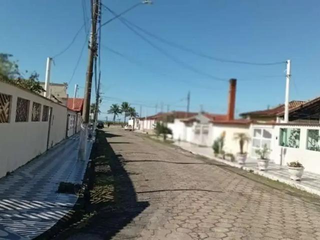 Casa / Sobrado para Venda em Praia Grande/SP Solemar 2 Quartos