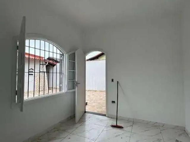 Casa / Sobrado para Venda em Praia Grande/SP Solemar 3 Quartos