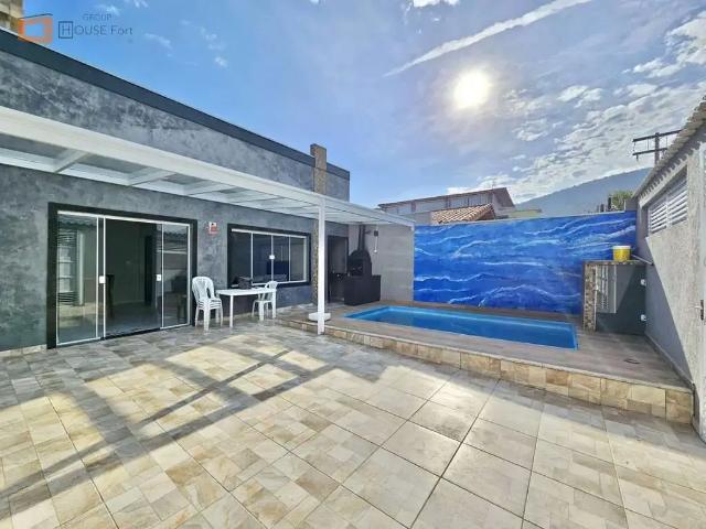 Casa / Sobrado para Venda em Praia Grande/SP Solemar 3 Quartos