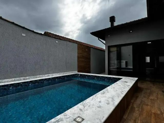 Casa / Sobrado para Venda em Praia Grande/SP Solemar 3 Quartos