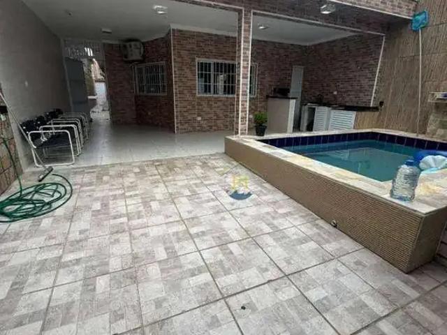 Casa / Sobrado para Venda em Praia Grande/SP Solemar 3 Quartos