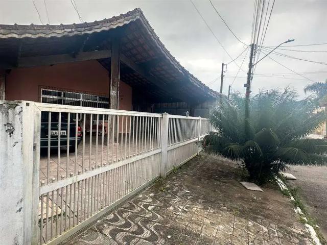 Casa / Sobrado para Venda em Praia Grande/SP Solemar 3 Quartos