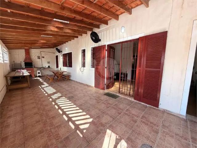 Casa / Sobrado para Venda em Praia Grande/SP Solemar 3 Quartos
