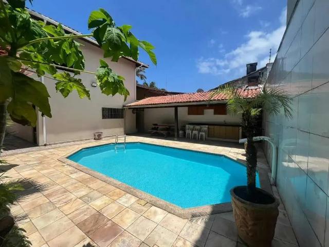 Casa / Sobrado para Venda em Praia Grande/SP Solemar 3 Quartos