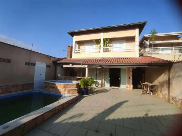 Casa / Sobrado para Venda em Praia Grande/SP Solemar 4 Quartos