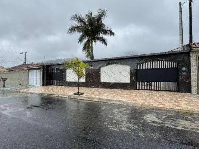 Casa / Sobrado para Venda em Praia Grande/SP Solemar 4 Quartos
