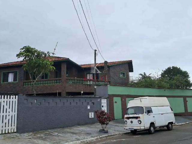Casa / Sobrado para Venda em Praia Grande/SP Solemar 4 Quartos