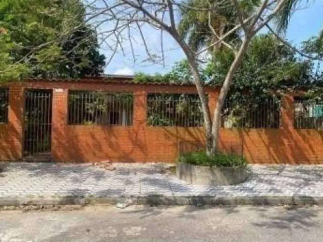 Casa / Sobrado para Venda em Praia Grande/SP Solemar 4 Quartos