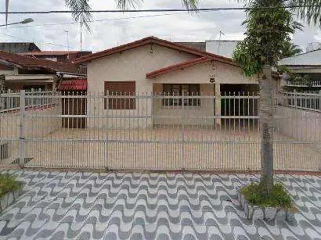 Casa / Sobrado para Venda em Praia Grande/SP Solemar 4 Quartos