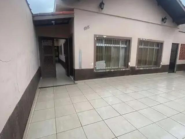 Casa / Sobrado para Venda em Praia Grande/SP Solemar 5 Quartos