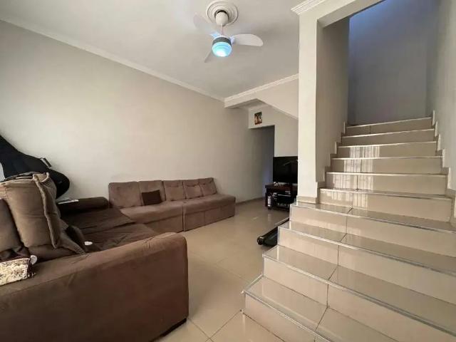 Casa / Sobrado para Venda em Praia Grande/SP Solemar 5 Quartos