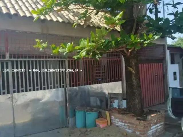 Casa / Sobrado para Venda em Presidente Prudente/SP Conjunto Habitacional Ana Jacinta 4 Quartos