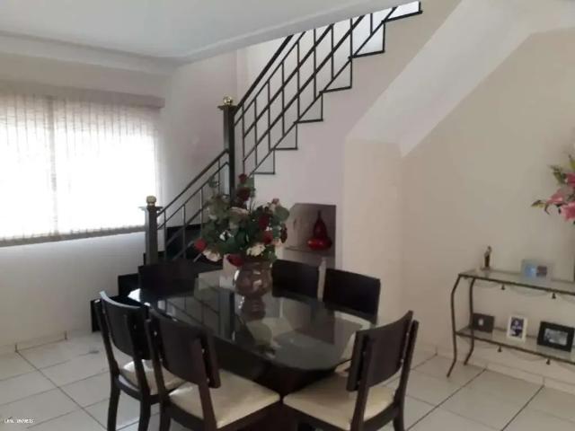 Casa / Sobrado para Venda em Presidente Prudente/SP Conjunto Habitacional Ana Jacinta 5 Quartos