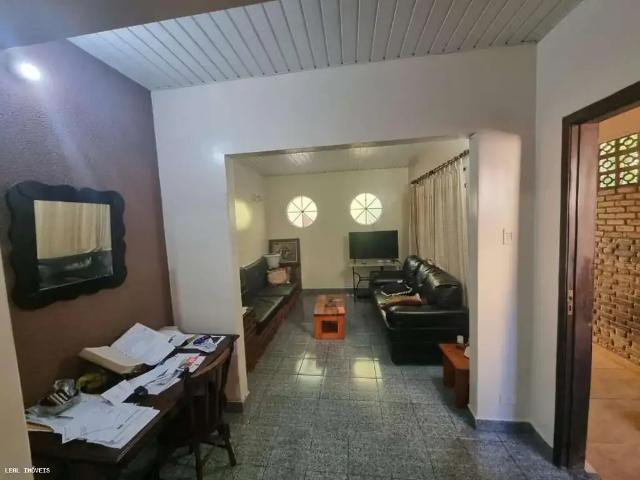 Casa / Sobrado para Venda em Presidente Prudente/SP Centro 3 Quartos