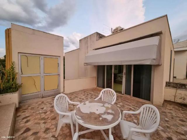 Casa / Sobrado para Venda em Presidente Prudente/SP Centro 4 Quartos