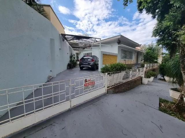 Casa / Sobrado para Venda em Presidente Prudente/SP Bosque 3 Quartos
