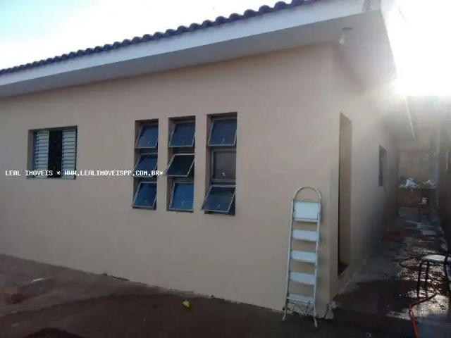 Casa / Sobrado para Venda em Presidente Prudente/SP Jardim Guanabara 3 Quartos